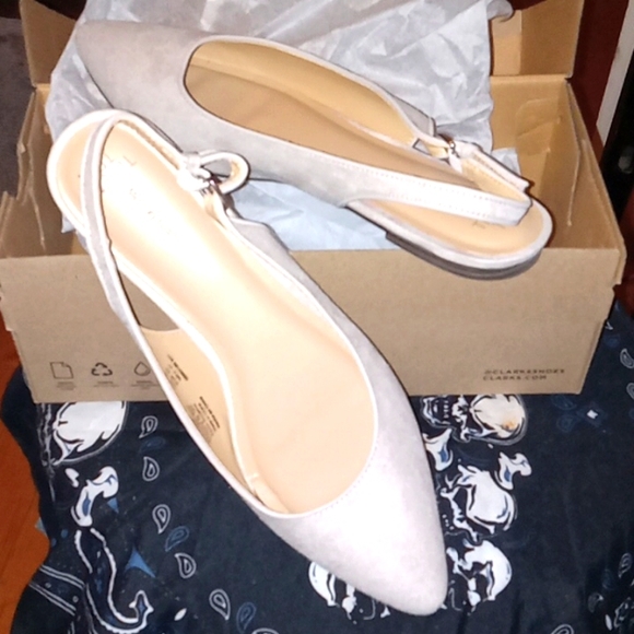 Clarks | Shoes | Clarks England Bronze Sea White Size M | Poshmark